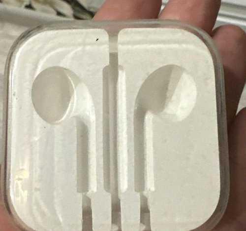 Наушники earpods чехол