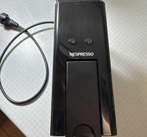 Кофеварка капсульная nespresso