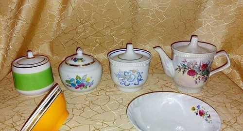 Посуда времён СССР (юуфз -сахарницы,чайник,пиалки)