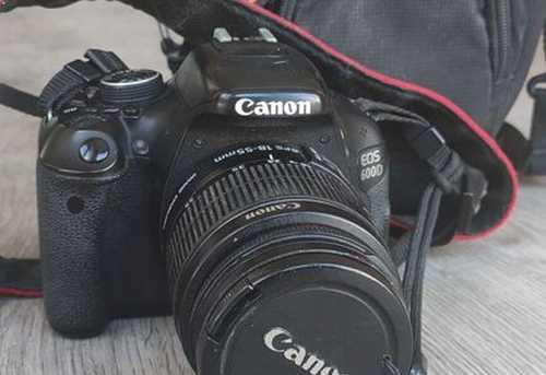 Продам фотоаппарат canon 600D c сумкой