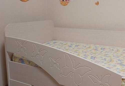 Детская кровать с бортиком 16080 +матрац