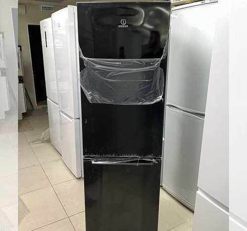 Двухкамерный холодильник Indesit DS 318 В