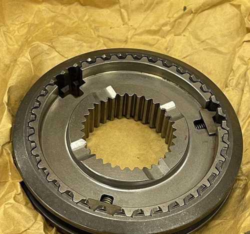 5013367AA синхронизатор передачи Jeep Liberty