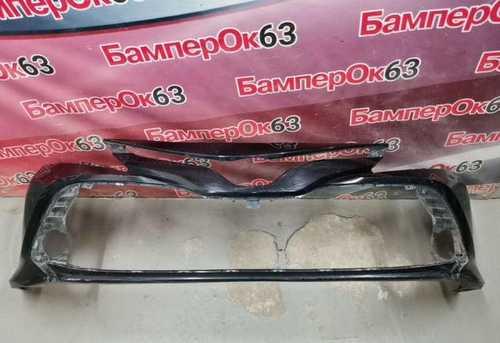 Бампер передний Toyota Camry