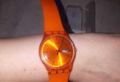 Часы женские swatch оранжевые яркие