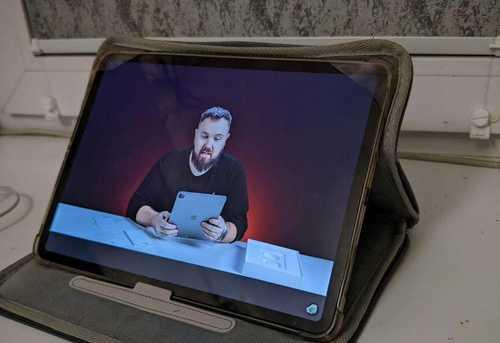 iPad Pro 11" 2018 256 gb, WiFi +всякое в комплекте