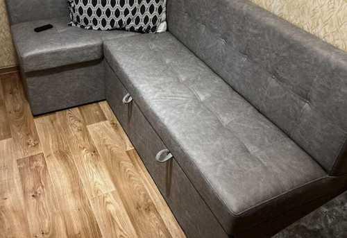 Кухонный угловой диван со спальным местом