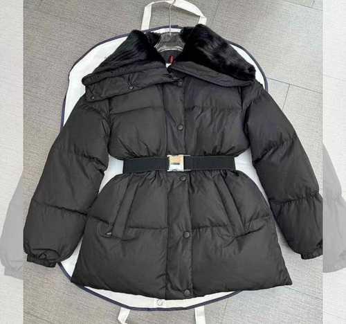 Пуховик Moncler