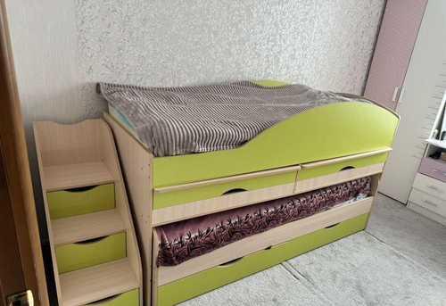 Двухъярусная кровать со столом