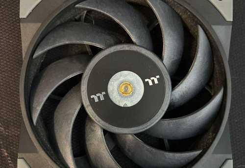 Вентилятор Thermaltake toughfan 12