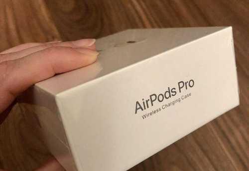 Наушники Apple AirPods PRO