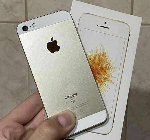 iPhone SE, 32 ГБ