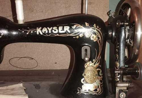 Швейная машина кайзер на станине Зингер