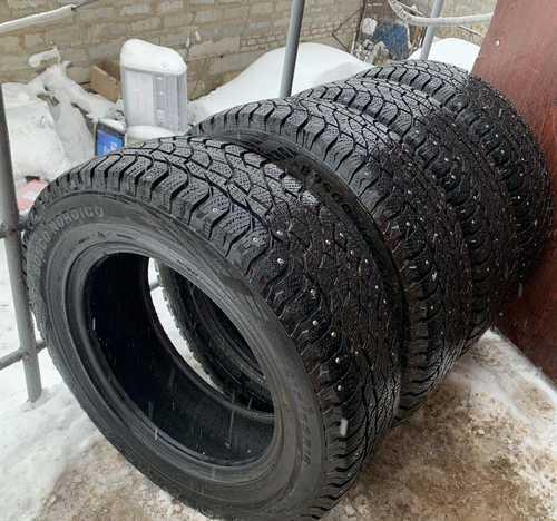 Viatti Brina Nordico V-522 215/65 R16