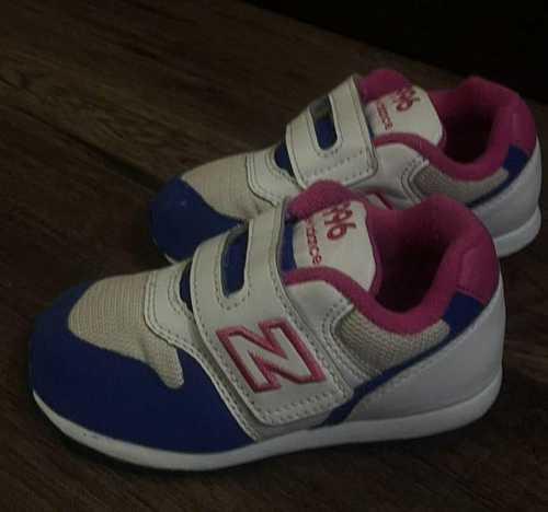 Кроссовки детские New balance 24