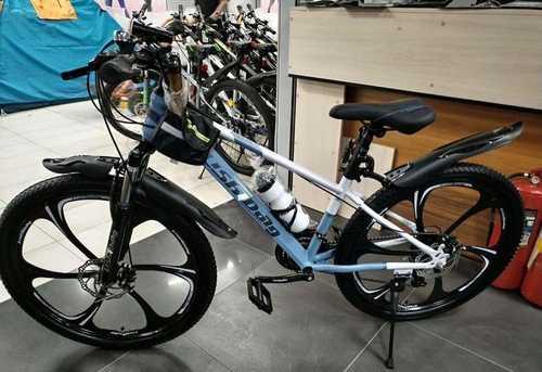 Велосипед с литыми дисками бело-голубой новый