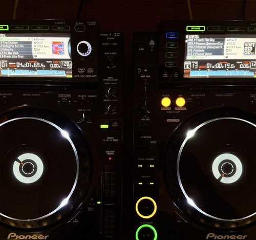 Пара проигрывателей Pioneer cdj 2000