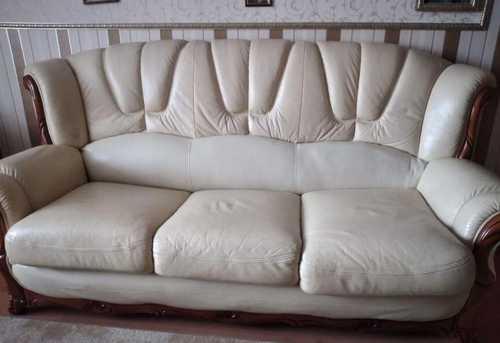 Кожаный диван раскладной +2 кресла