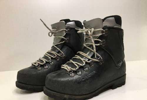 Пластиковые ботинки Scarpa Vega (43.5 eu)