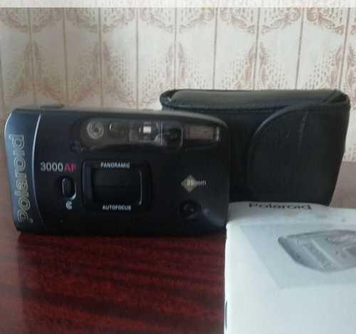 Плёночный фотоаппарат Polaroid