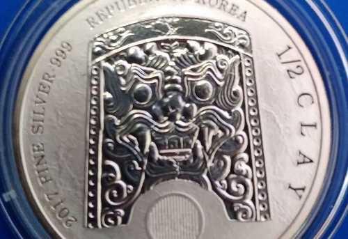 Серебряная монета Южная Корея
