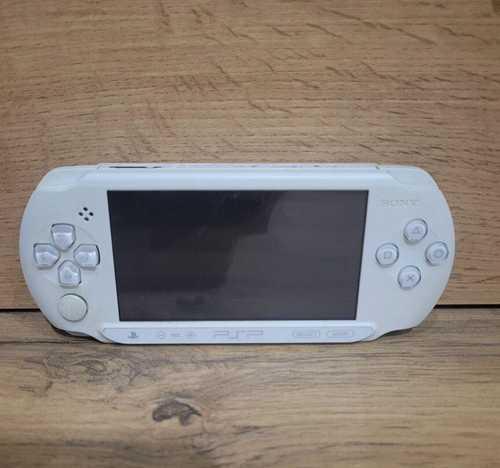 Sony psp e 1008