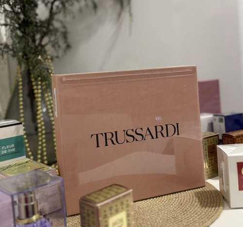 Trussardi женская парфюмерия. Подарочный набор