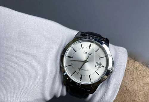 Casio MTP-V004 Мужские наручные часы