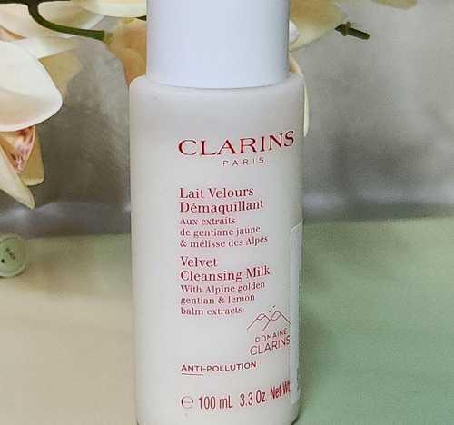 Очищающий молочко clarins