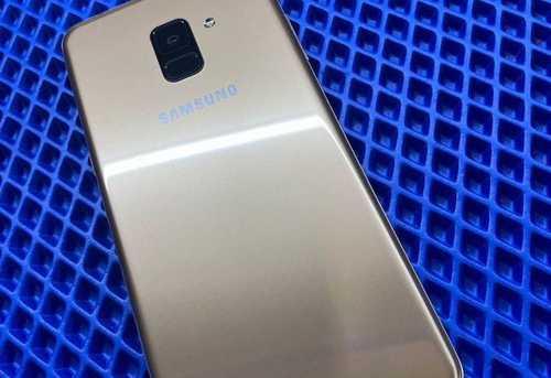 Samsung Galaxy A8+, 4/32 ГБ