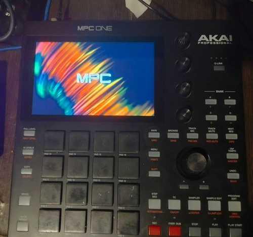 Akai mpc one с платными синтами и паками