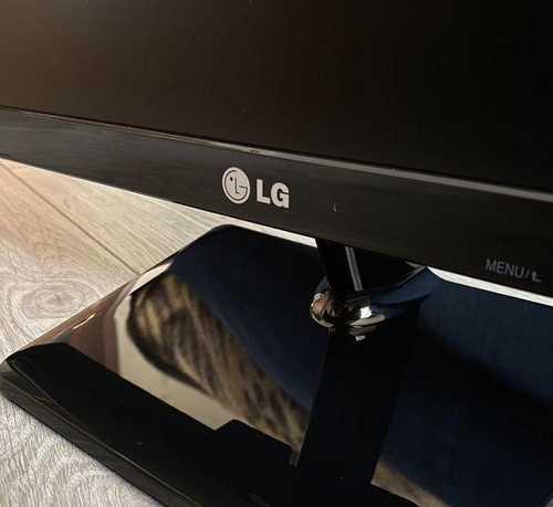 Монитор LG Flatron IPS224 21,5