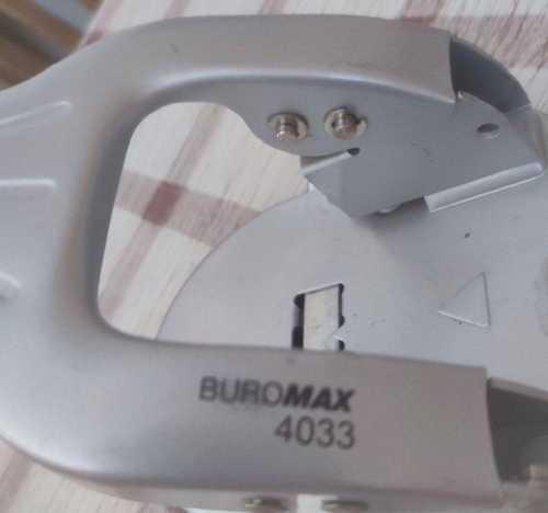 Дырокол buromax 4033