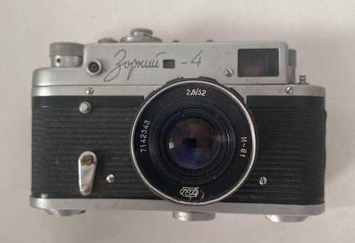 Плёночный фотоаппарат Зоркий-4 с объективом И-61