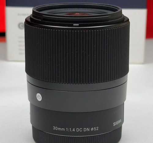 Sigma 30mm f/1.4 DC DN (Sony E)