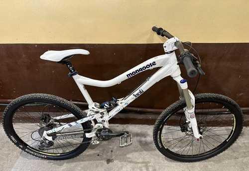 Mongoose Teocali super 26 L двухподвес