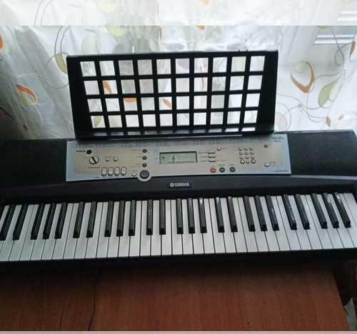 Синтезатор yamaha psr r200