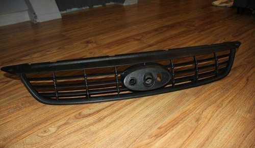 Решетка радиатора Форд Фокус 2