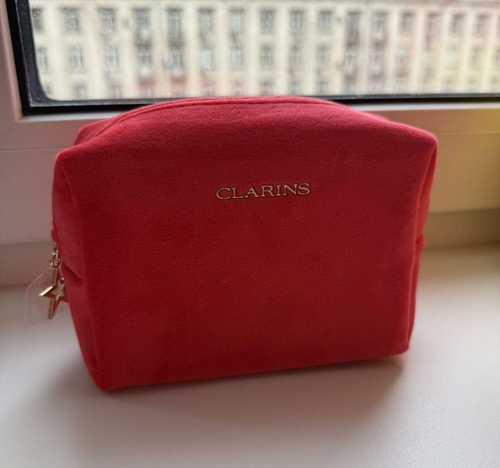 Супер нежная новая косметичка Clarins