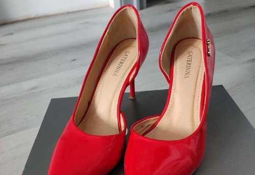 Туфли женские 36 размер красные летние