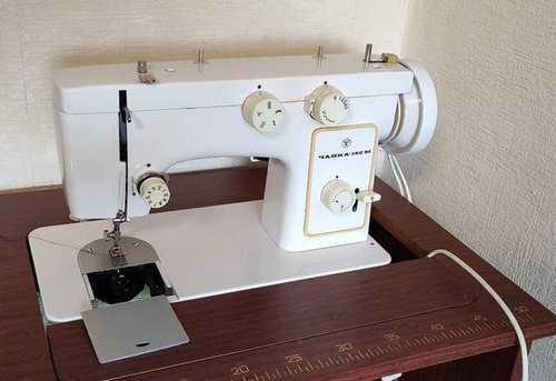 Швейная машина Чайка 142м