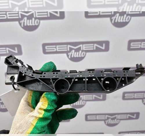 Кронштейн бампера передний левый Honda Civic FD1