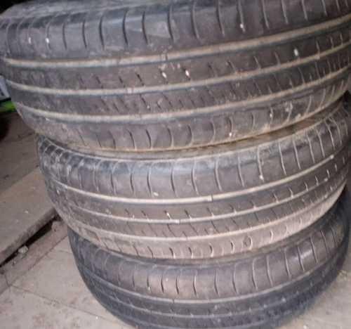Kumho 722 185/65 R15 19J