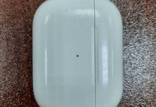 Зарядный футляр для AirPods Pro