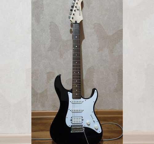 Yamaha pacifica 012 black