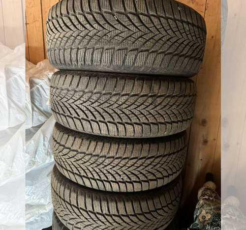 Goodyear UltraGrip Ice 2 205/55 R16