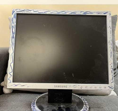 Монитор Samsung SyncMaster 540n