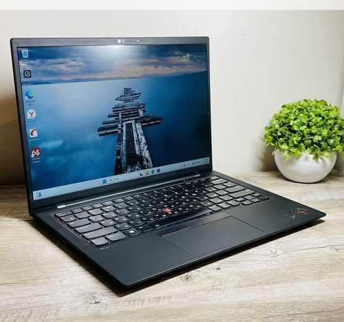 Lenovo X1 Carbon Gen 9 i5-11th