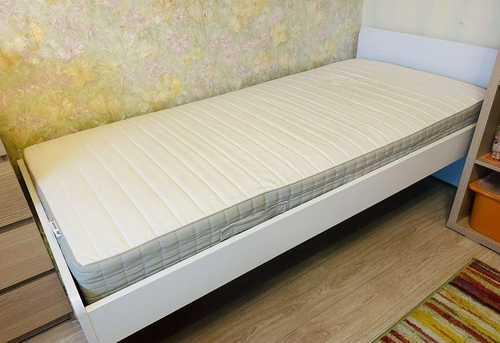Кровать подростковая IKEA с матрасом в идеале