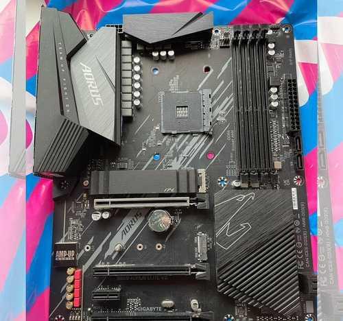 Материнская плата Gigabyte B550 Aorus Elite V2